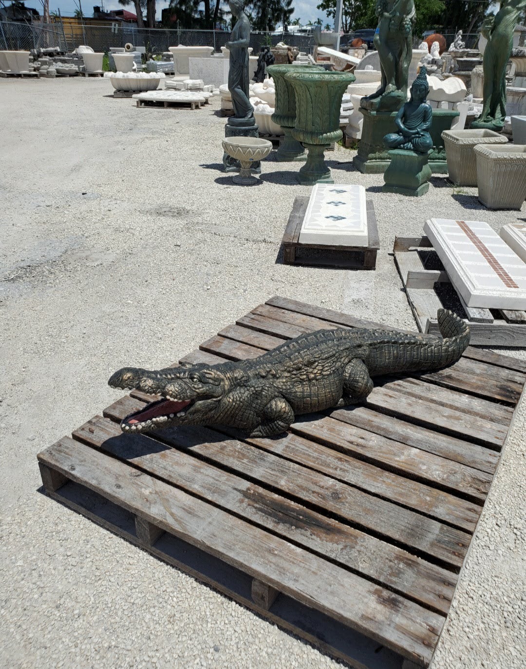 Concrete Alligator Statue / Cement Backyard Patio Alligator Statue ...