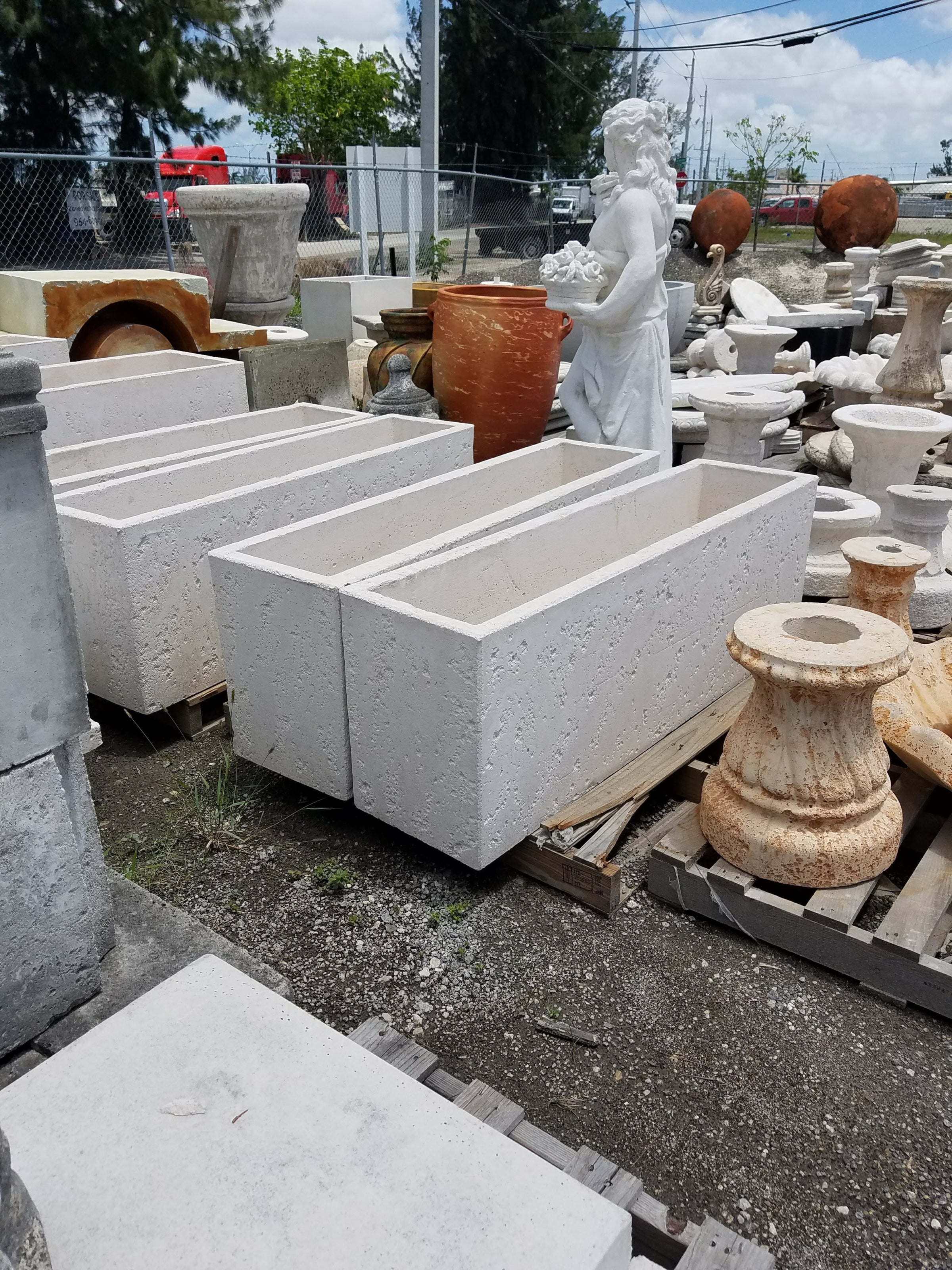 CONCRETE RECTANGULAR PLANTER (OFF WHITE / KEYSTONE FINISH) | BERTHA'S ...